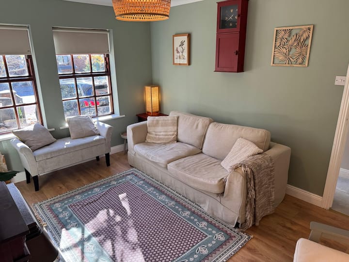 Newly Refurbished 3 Bedroom House That Sleeps 6 - Dublin