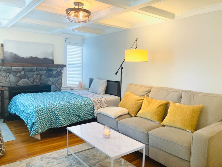 Private Bedroom @Framingham, 10 Mins To Natick - Framingham, MA