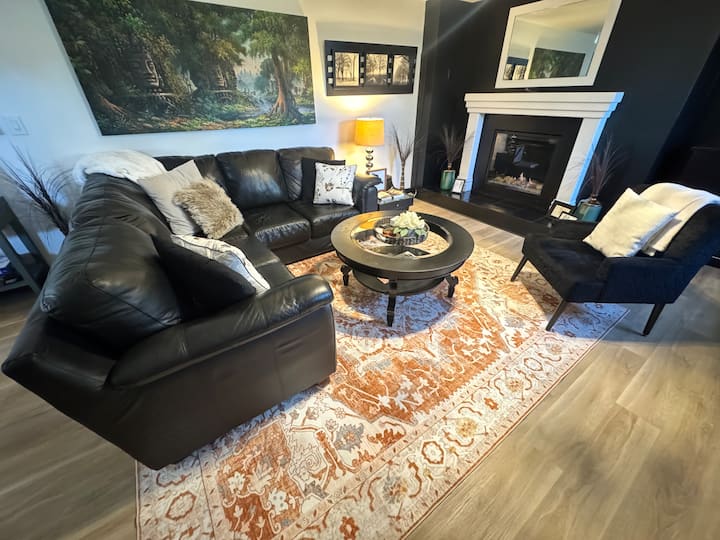 1 King Bed,2 Queen Beds, Kitchen, Ac, W/d, Pets Ok - Duncan