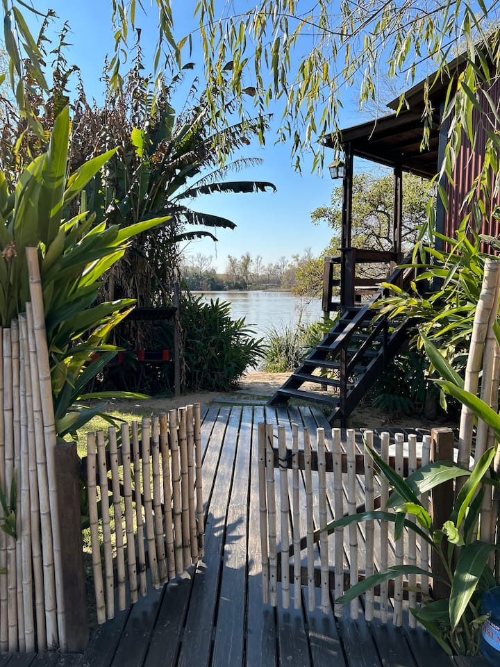 Cabaña Los Ceibos, Isla Verde Lodge. Delta, Tigre. - Argentina
