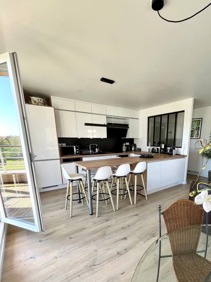 Appartement 4 Pièces Spacieux, Grande Terrasse - Pornic