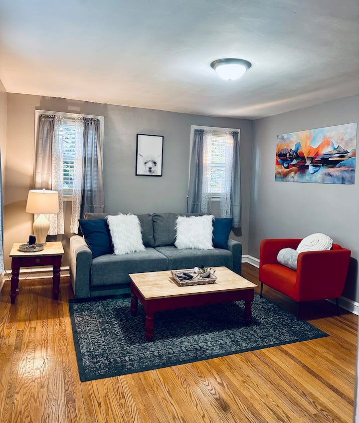 Private 2 Bedroom Apartment 1st Unit - Philadelphia