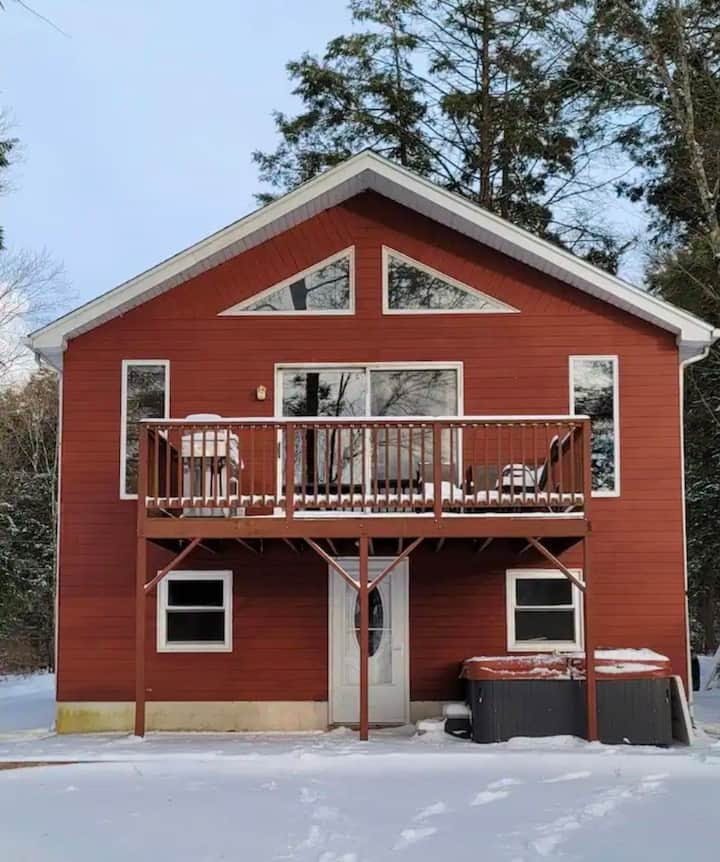 Cozy Lakefront Getaway On Ag-mar Lake - Lausanne Township