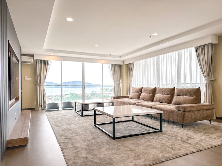 Penthouse Duplex With Seaview - Putatan