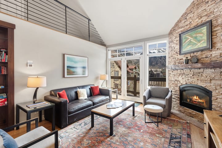 Alpine Penthouse With Hot Tub + Views - Telluride, CO