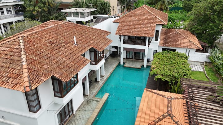 30pax 5br Massive Pool Villa For Groups @Kl - Kuala Lumpur