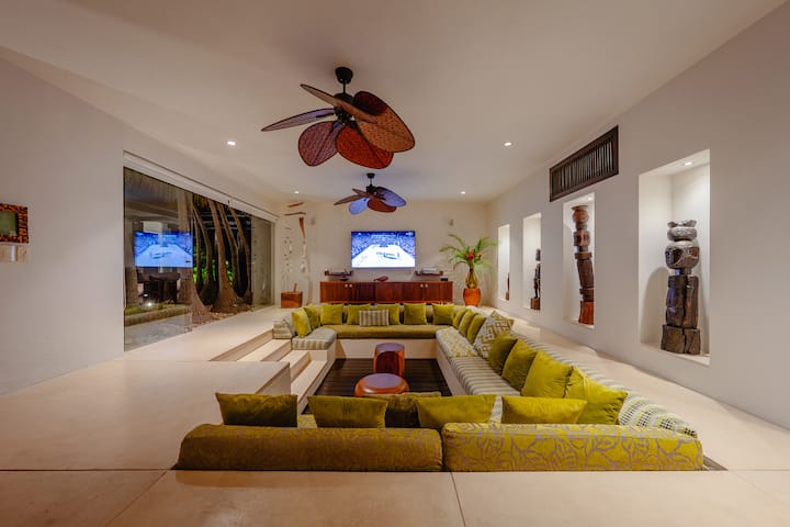 Spectacular 5* Luxury Oceanfront Villa,7* Staff - Punta Mita