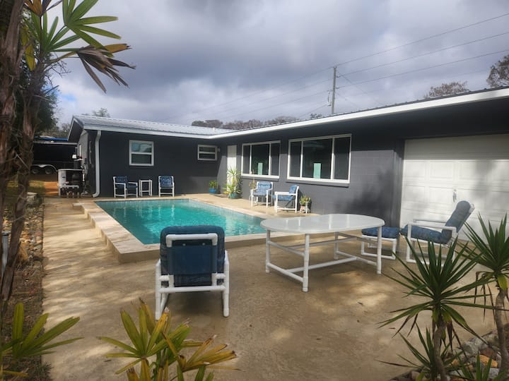 Spacious Pool House Near Boatramp, Parks An More - Inverness, FL