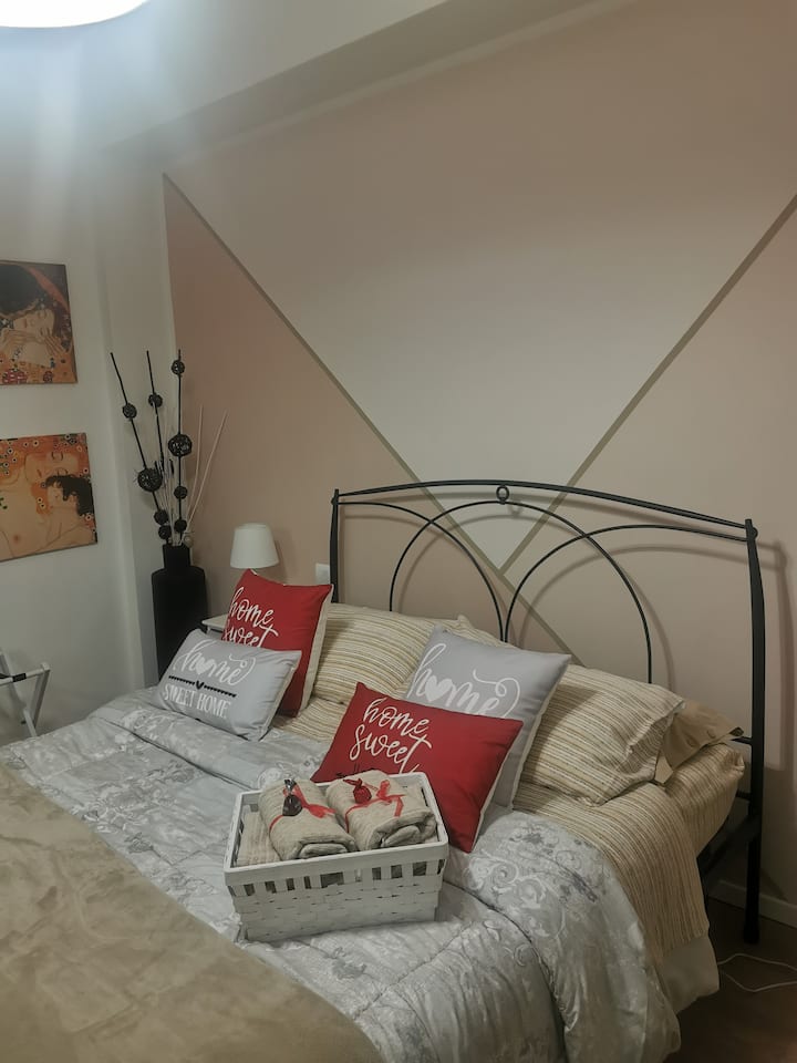 La Casa Di Niccolò -
Cin: It011015c2jq2xe94i - Riomaggiore