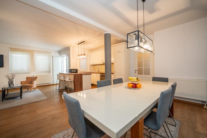 Pool Apartment Lucija - Caska