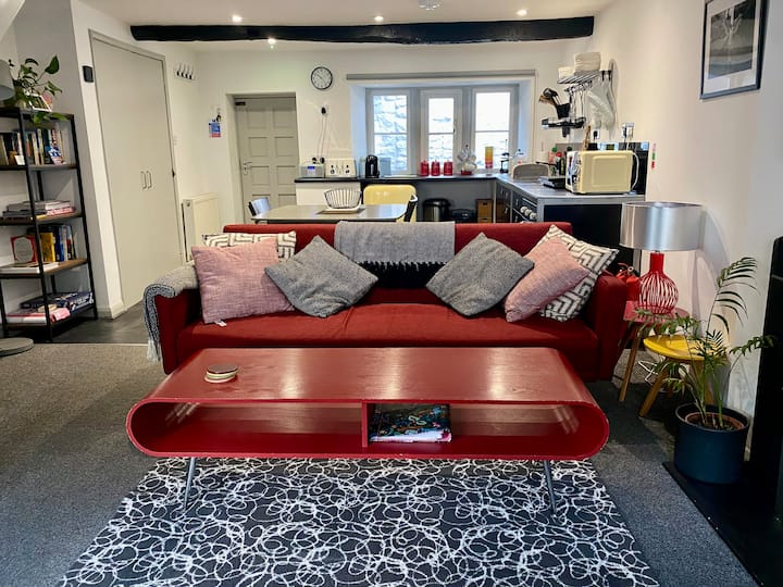 Hidden Gem On Traffic Free Lane In Town Centre - Pooley Bridge