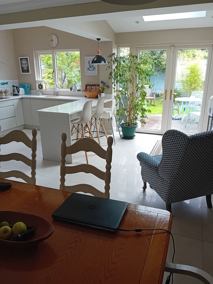 Three Bedroom Home Near The Sea - Skerries