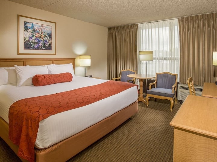 Great Location Close To Bellevue Downtown! Parking - Bellevue, WA