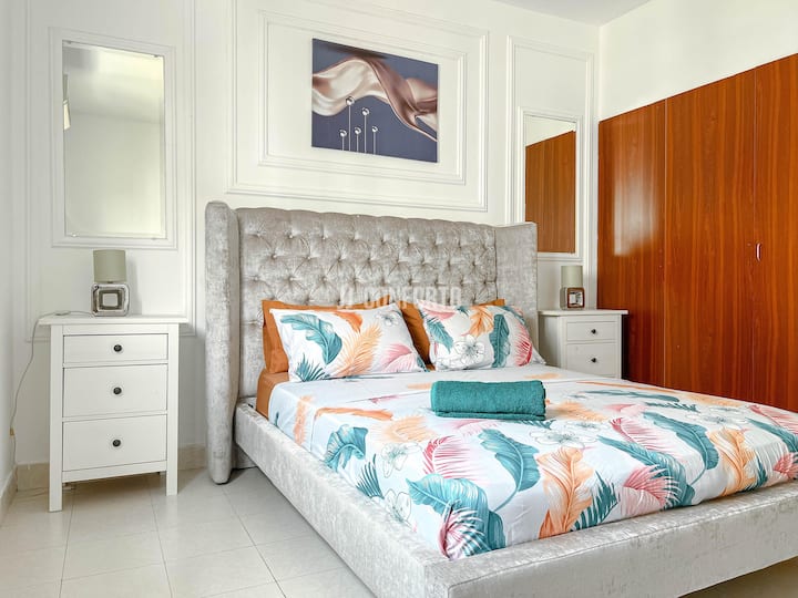 Apartamento U - Espaçoso, Com 5 Quartos. - Angola