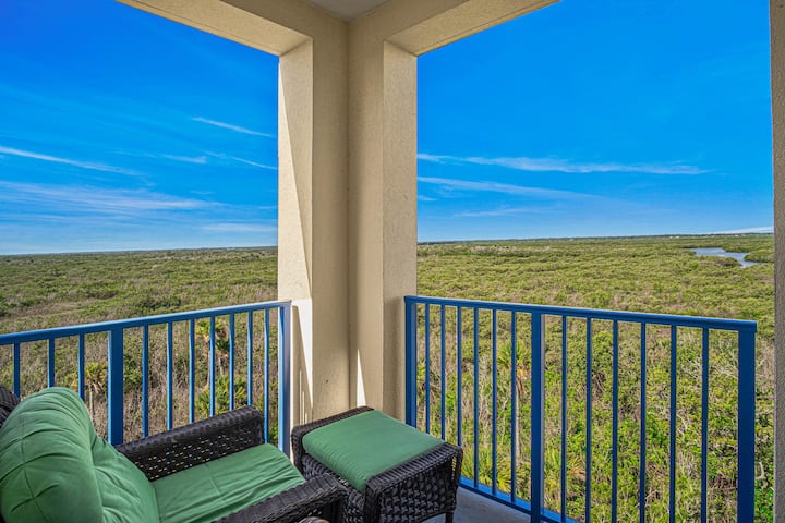 3 Bedroom 2 Bath Oceanwalk Condo With Estuary Views - Edgewater, FL