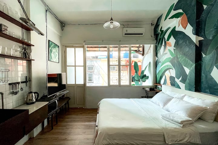 Studio On Famous Pasteur St | Private Balcony - Ho Si Minh-város