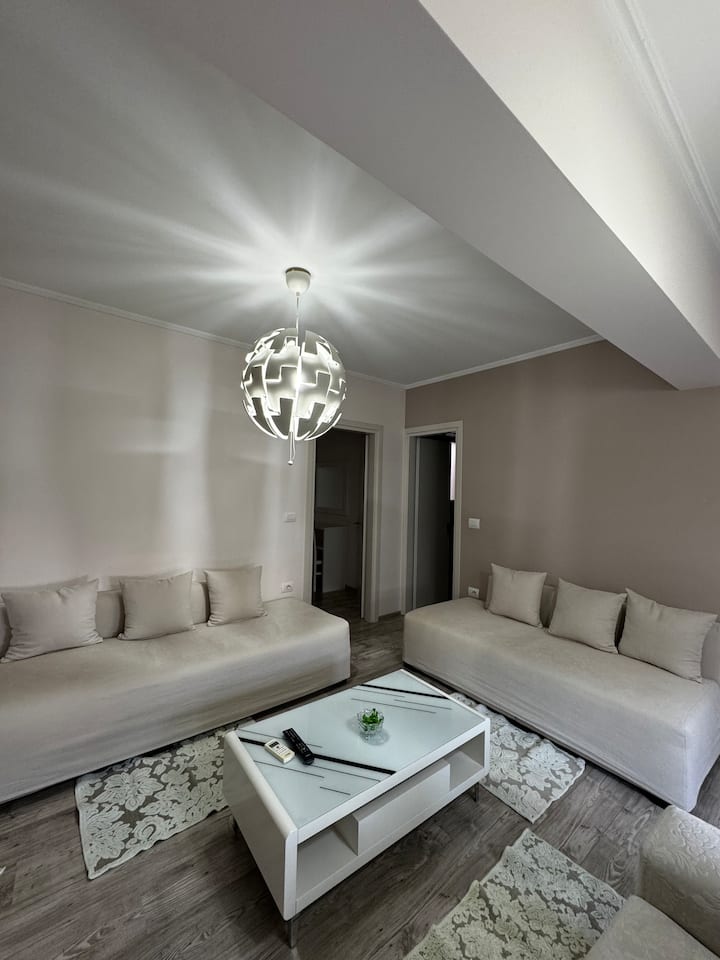 Bright Holiday House In Sarandë - 薩蘭達