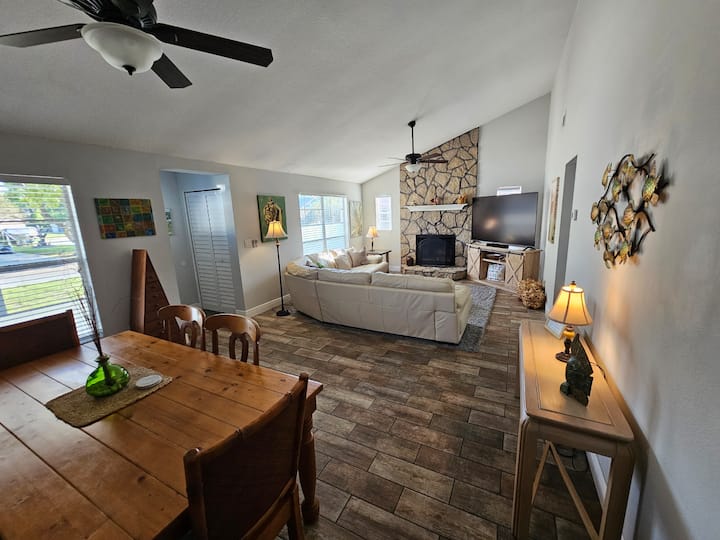 Home Away From Home! 
2-bedroom, 2 Full Bathrooms - New Port Richey, FL