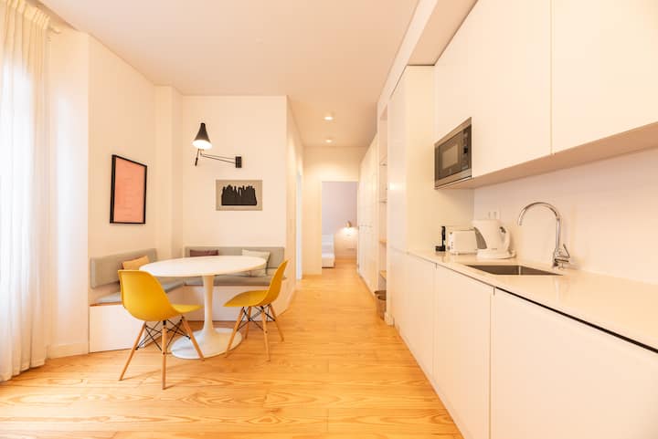Bright 2br In Bairro Alto | Elevator Ac - Lisbon