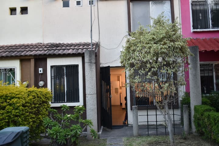 Casa Cómoda Cerca Del Aeropuerto - Miguel Hidalgo y Costilla Guadalajara Airport (GDL)