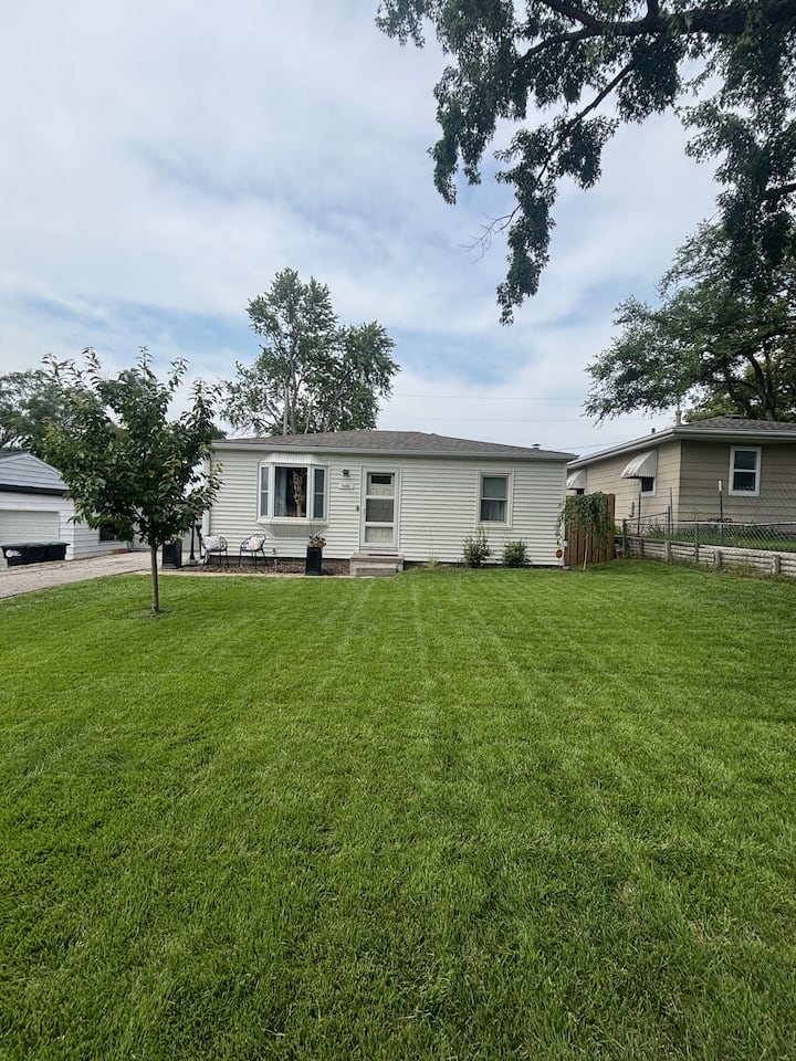 Zoo | Updated| Fenced| 3 Bds - Omaha, NE