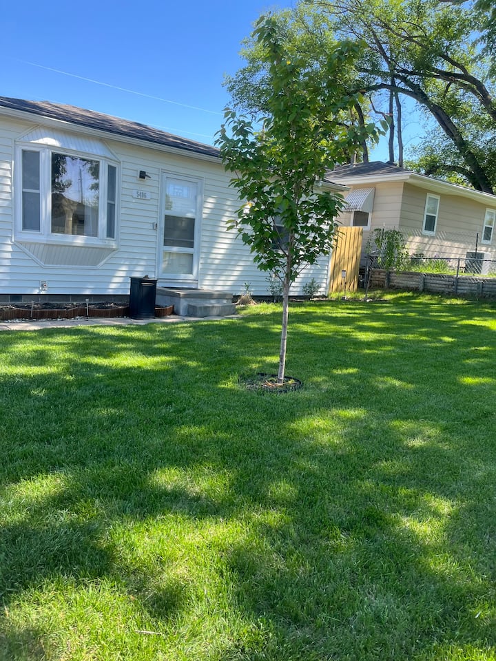 Elegant/patio Is Secluded. Upscale~zoo - Omaha, NE