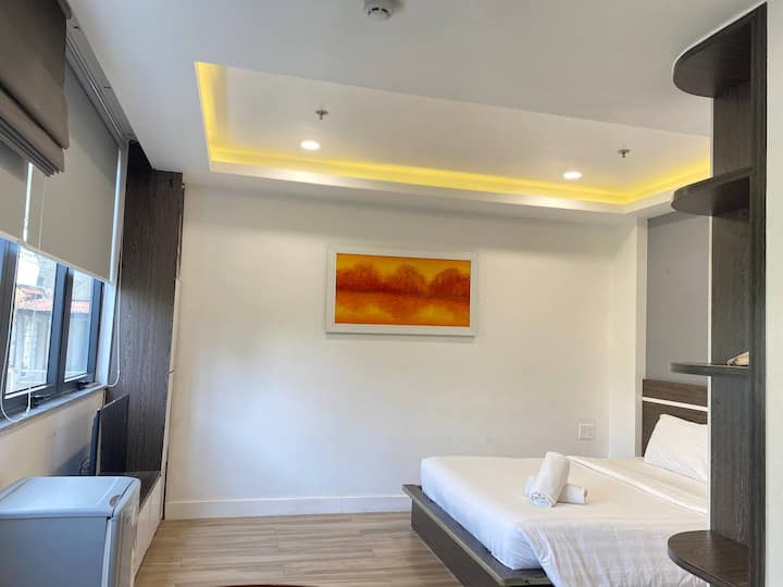 Le Boulevard Apt-stunning For Travelers In Cbd - Ho Chi Minh City