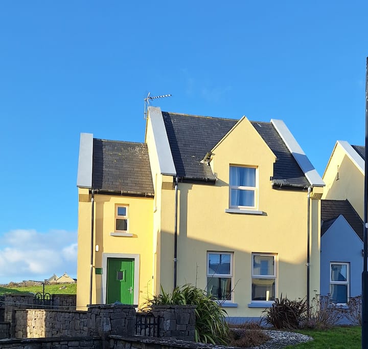 5 Doolin Court, Doolin, Co Clare 3 Bedroom House - Doolin