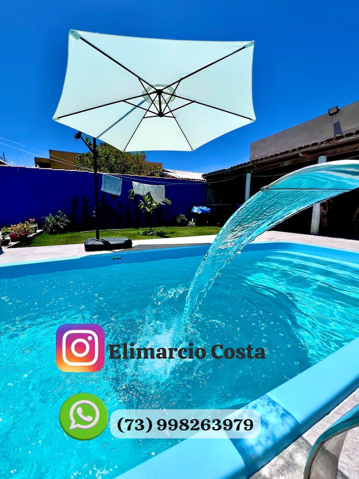 Casa Agradável Com Estacionamento E Com Piscina - Prado