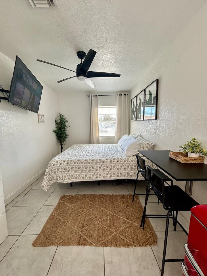 Entire Suite - 17 Min From Airport - Winter Park, FL