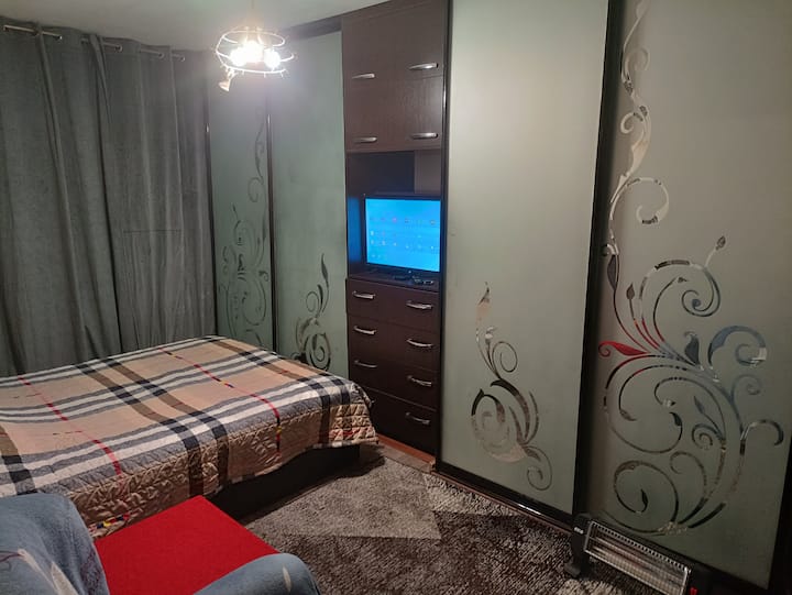 3кімн.зарічний мкрн, вул.Електрозаводська 8 - Kryvyi Rih