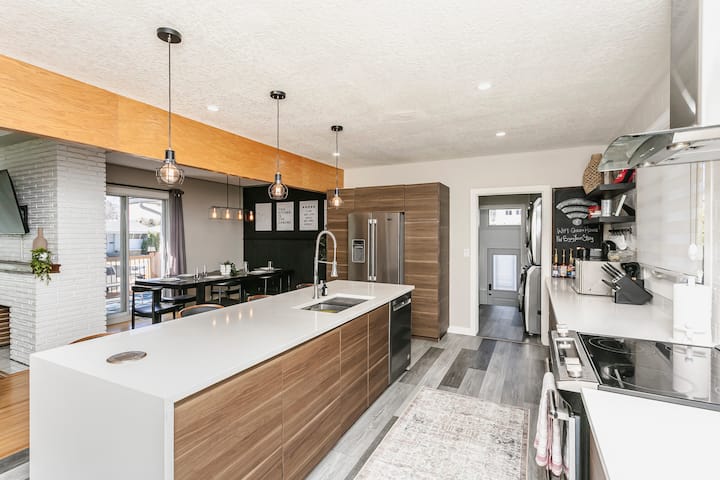 Twinbeddreams Ac/10 Beds/ Games/arcade/pool Table - Edmonton, Canadá