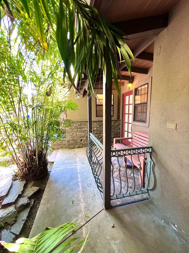 Orange County Cabin Hideaway - Garden Grove, CA