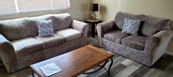 Lovely 2 Bedroom Apartment Unit. Sleeps 2 In Gr 21 - Green River, WY