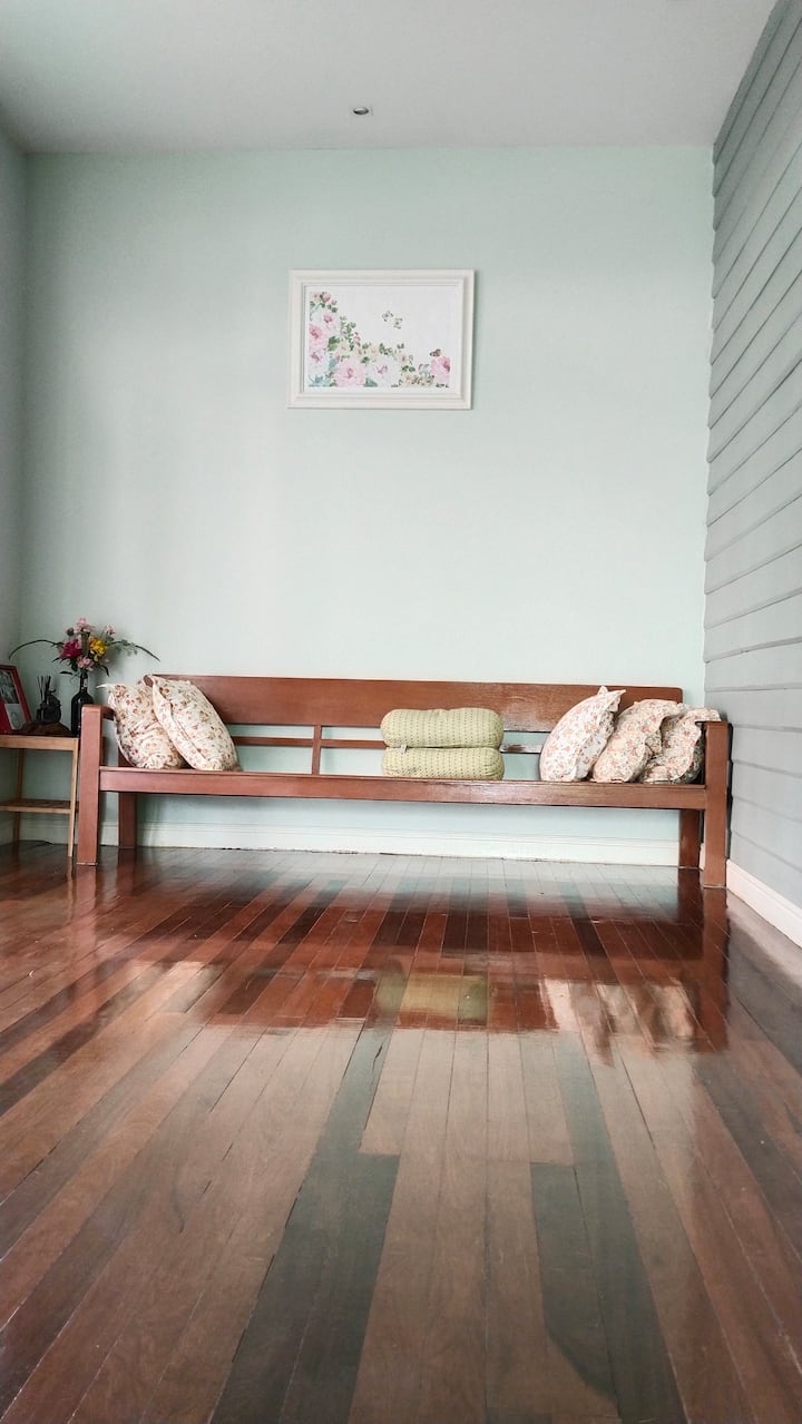 Lada House :: Purple Small Room - Lampang
