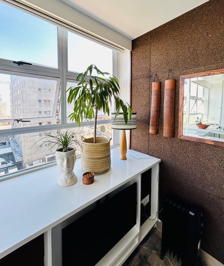 Sunshine Studio With Ocean View - Cape Town