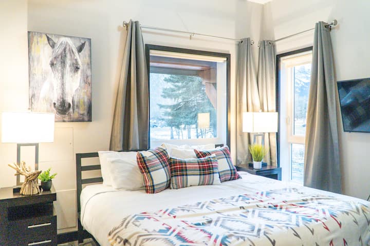 Corner Suite| Mt.view| Hot Tub| Waterpark - Canmore