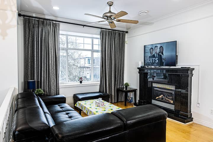 3 Bedroom House Near Skytrain, Dt, Yvr - Vancouver