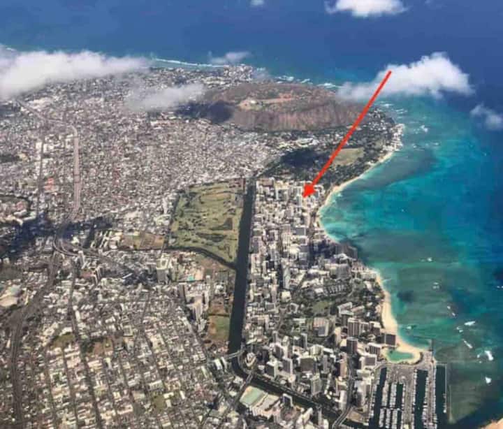 Waikiki Beach 1 Min Walk! 2bdrm/2bath/2surfboards - Honolulu