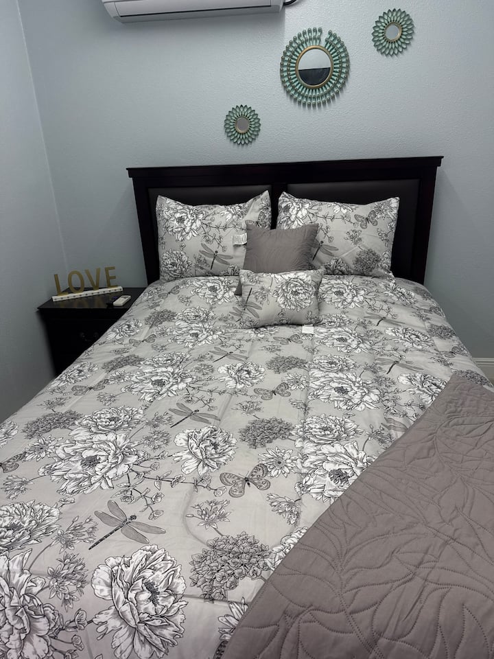Reinel’s Private Apartment In Tampa - Tampa, FL