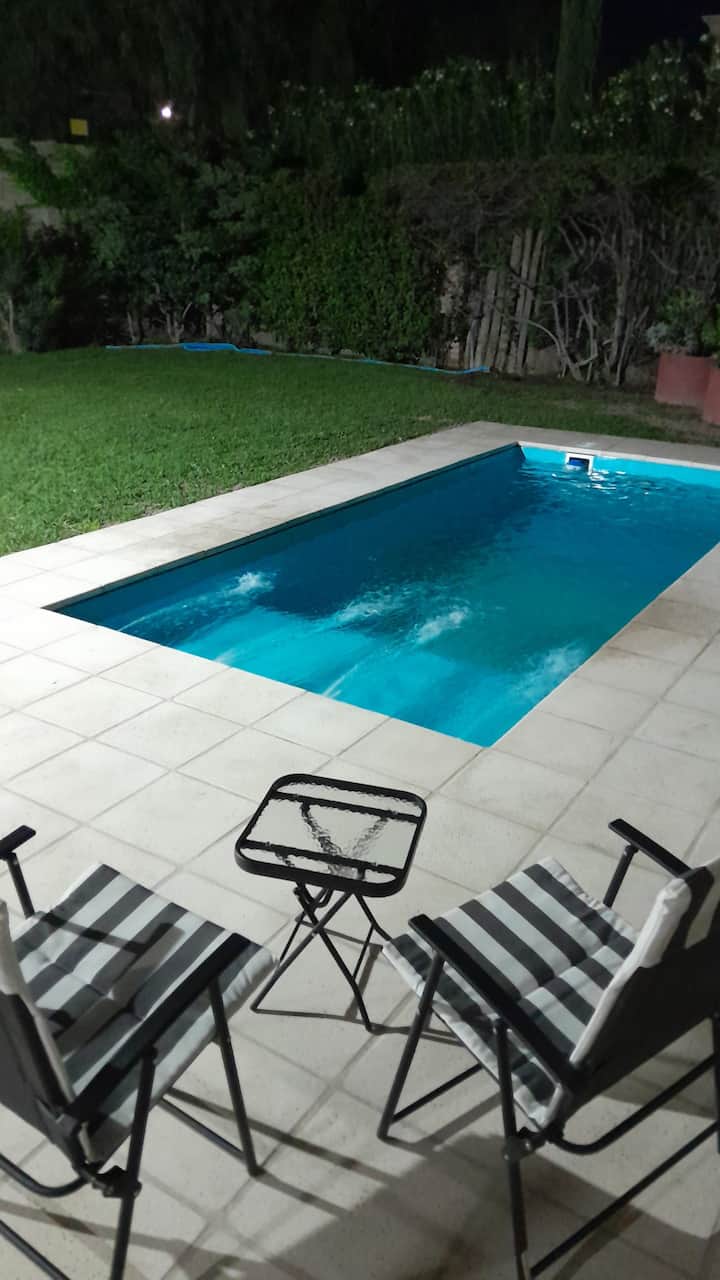 Casa Familiar En Buen Estado, Excelente Atención - San Juan, Argentina