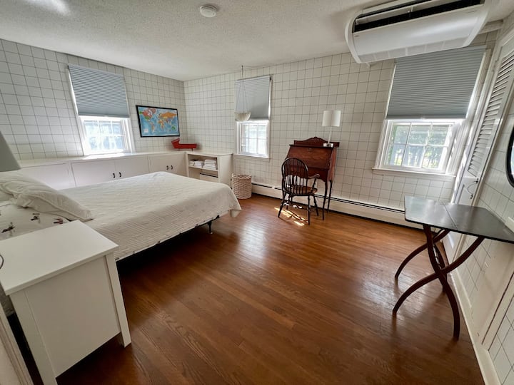 Private Cozy Suite, 0 Fees, Easy Checkin, Ev Plug - West Hartford, CT