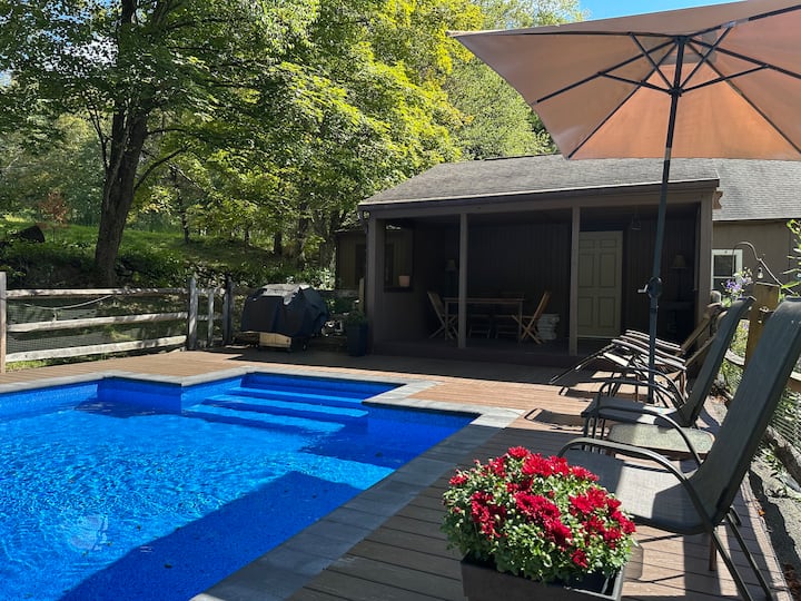 Woodland Country Retreat-pool+firepit-nearwineries - Litchfield, CT
