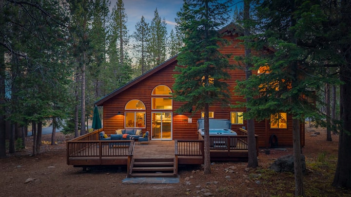 Pet-friendly Home | Hot Tub | Clubhouse Access - Truckee, CA