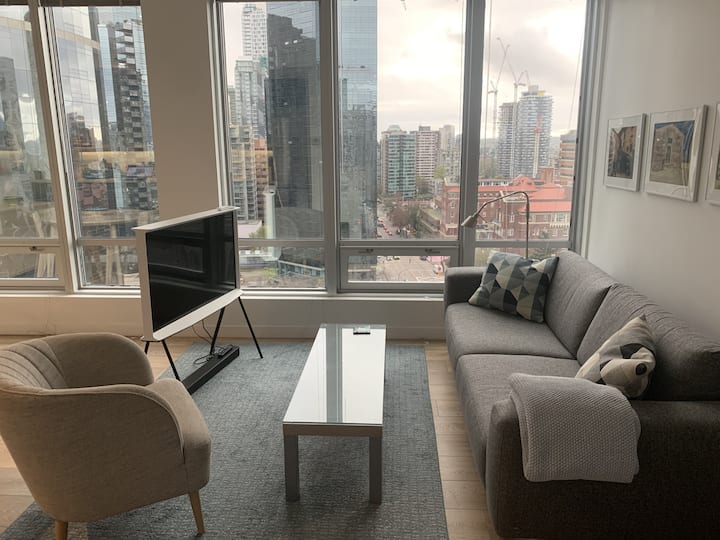 Bright 1-bedroom Condo In Central Vancouver - Vancouver