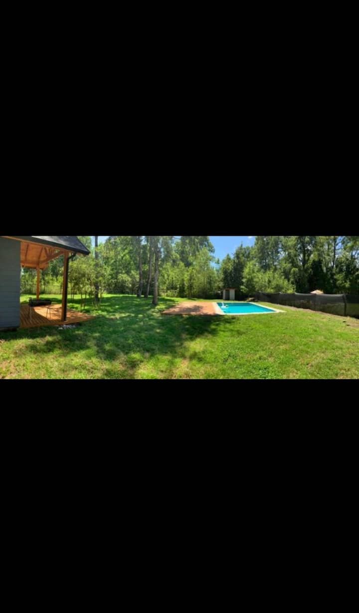 Casa Con Piscina Ubicada En Condominio, Pucon - Pucón