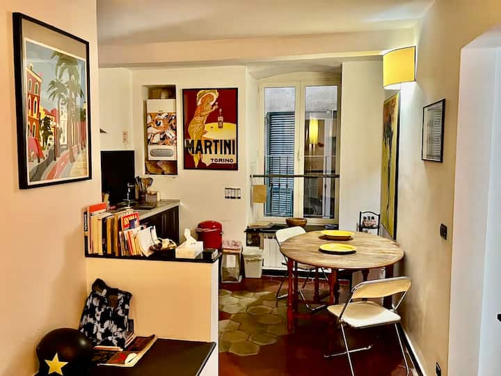 Cozy Two-bed In Historic Palace - Genoa