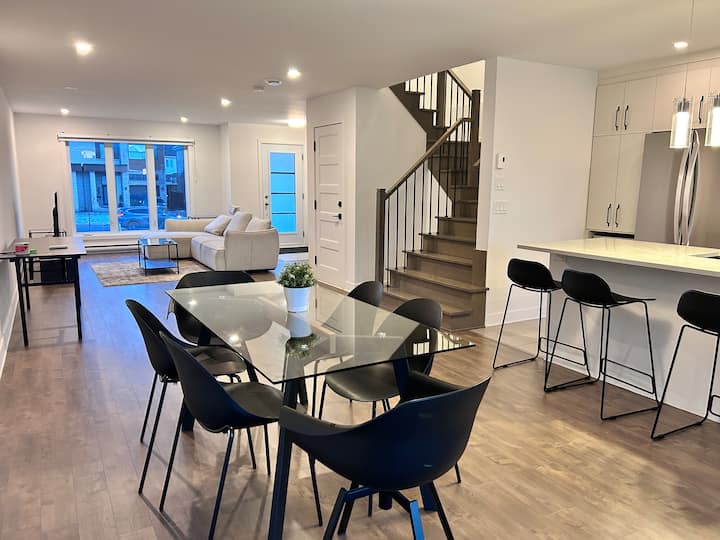 Spacious Home Pro & Transition Confort Parking - Longueuil