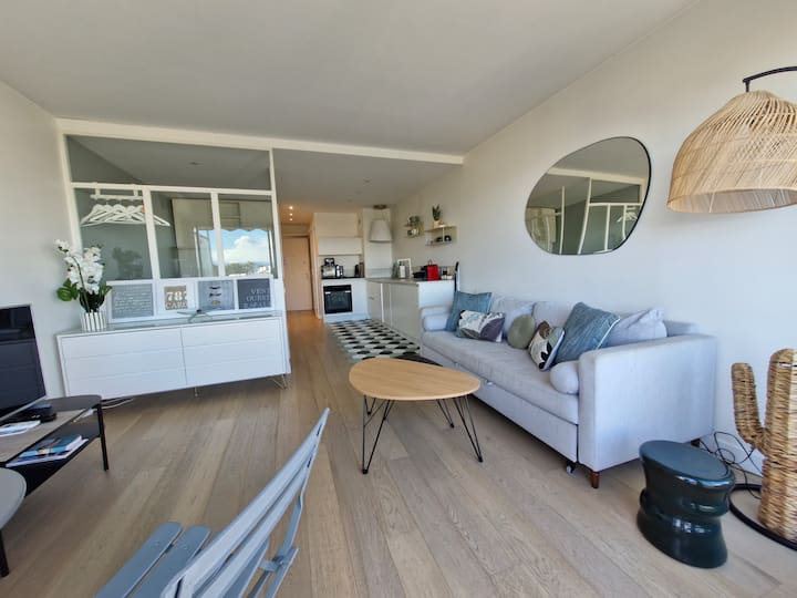 Magnifique Studio Vue Mer Avec Piscine - Antibes