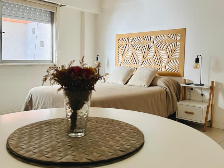 Monoambiente Para Dos Entre Guemes Y Playa Torreon - Mar del Plata